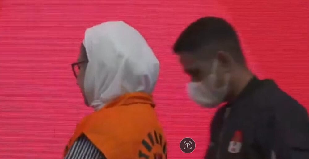 Eks Dirut Pertamina Karen Agustiawan Ditahan Usai Jadi Tersangka KPK ... Eks Dirut Pertamina Karen Agustiawan Ditahan Usai Jadi Tersangka KPK ...